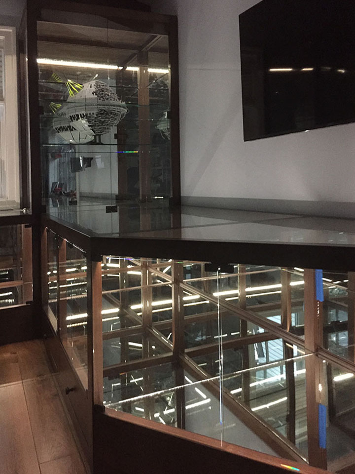 Brown's Glass Shop: Commercial, Residential, and Automotive Glass